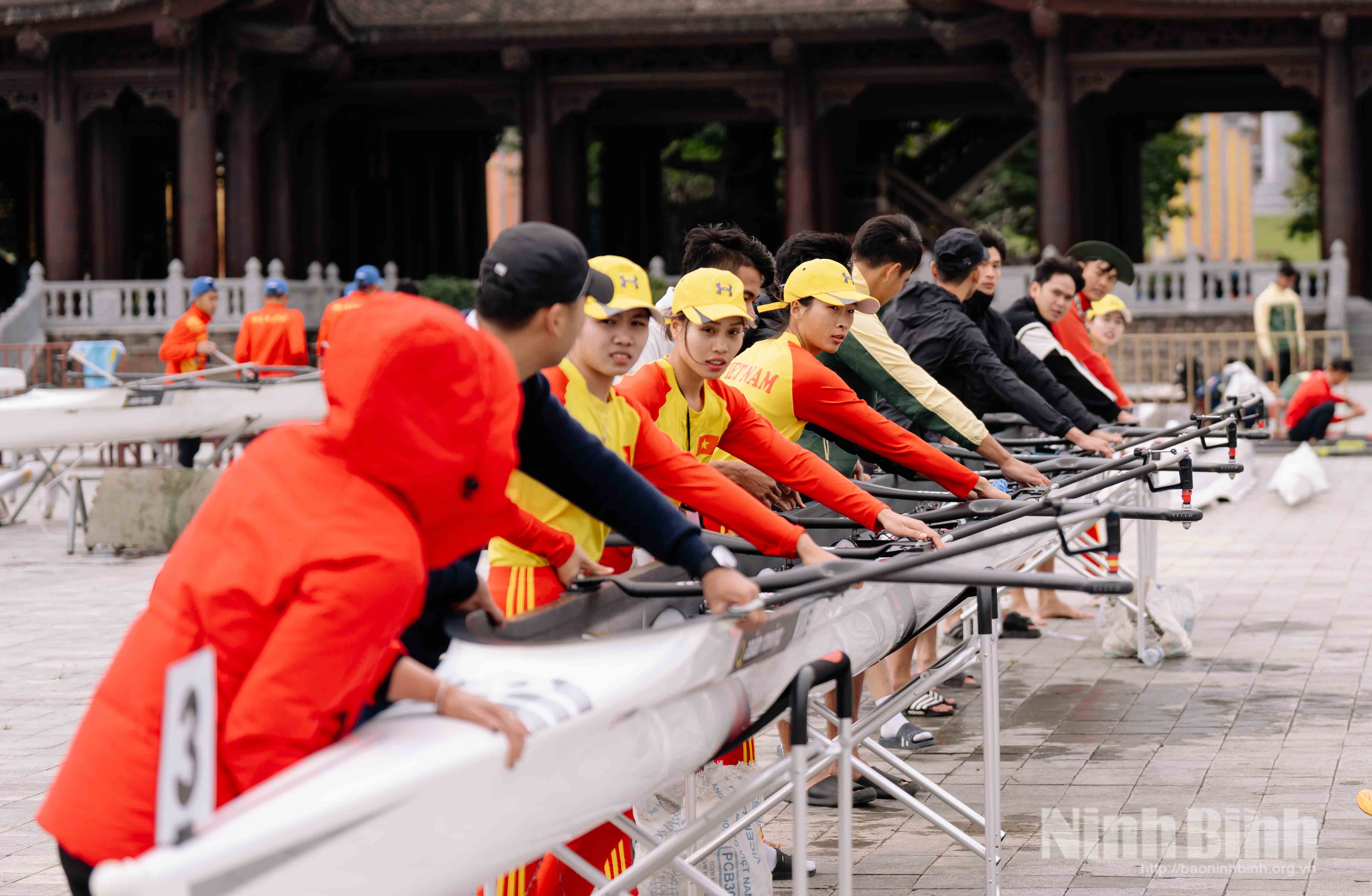 Sôi nổi, ấn tượng Giải đua thuyền rowing, canoeing và rowing máy vô ...